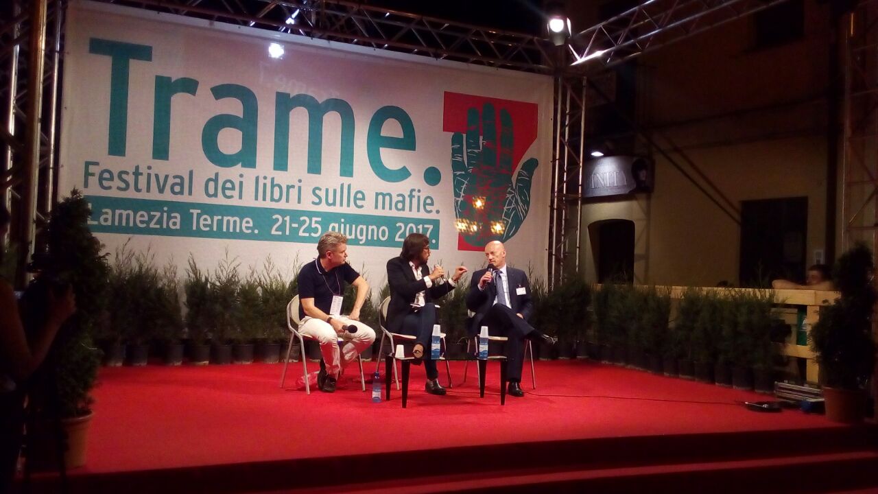 La Massoneria in Calabria. Ne parlano Stefano Bisi e John Dickie con ...